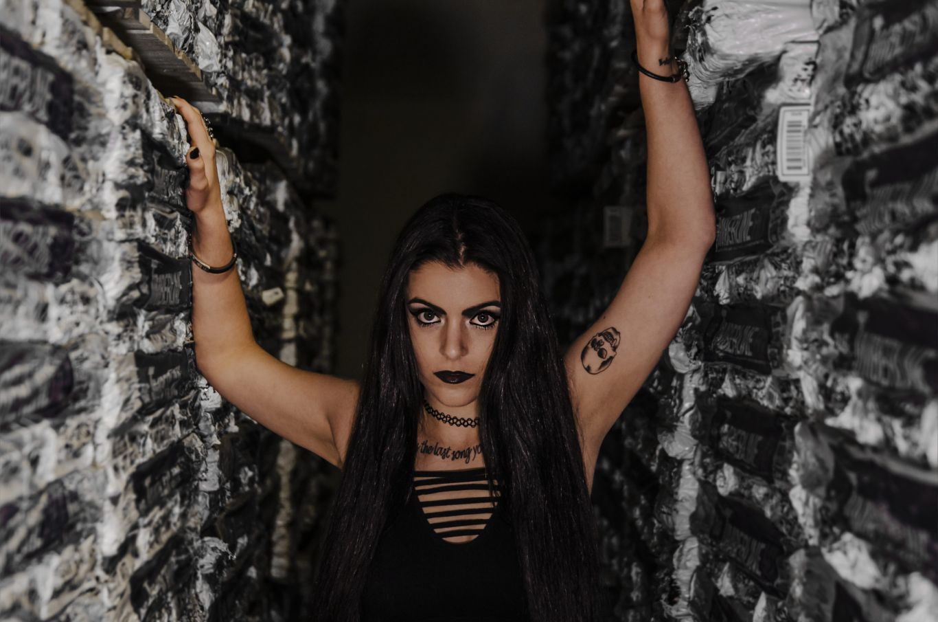 Cantora americana Sharone lança novo single - Rock Master